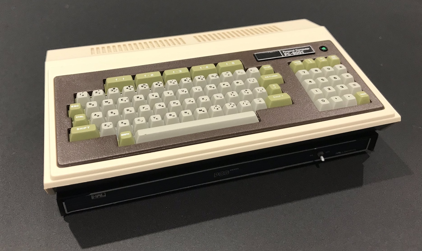 В продажу поступила миниатюрная версия компьютера NEC PC-8001